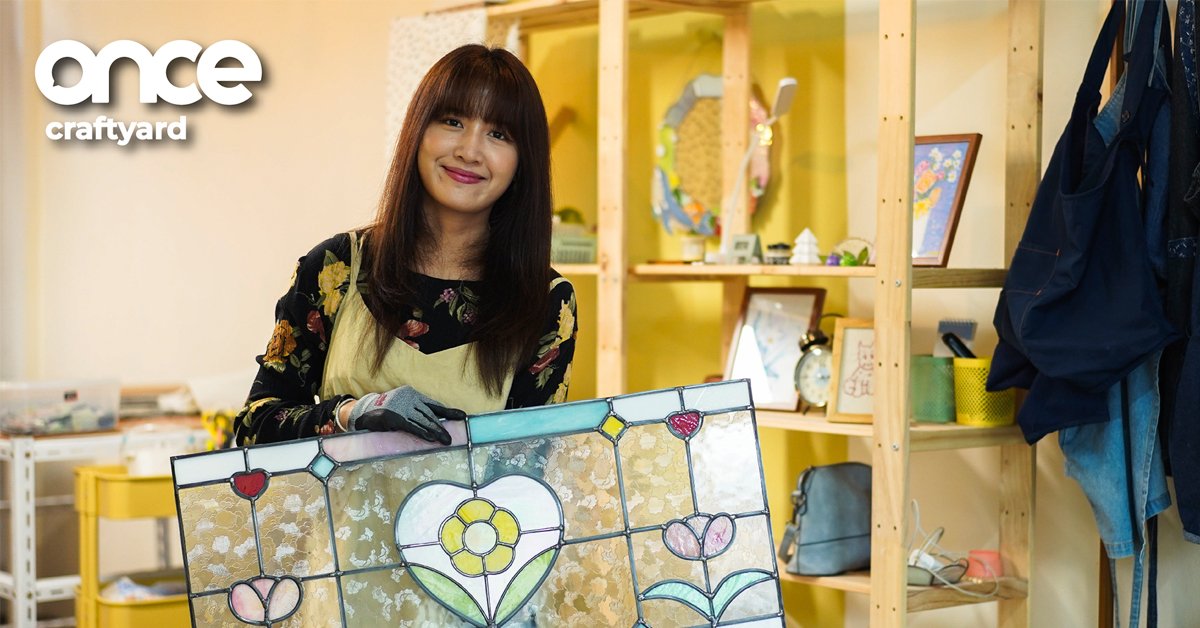 เวิร์กช็อปกระจกสีจาก Sealeaf Studio เปลี่ยนภาพของ Stained Glass ให้เข้าถึงง่าย